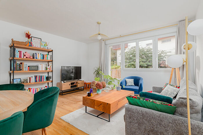 Appartement à vendre - Quimper, Locmaria, Tourelle, Kervir - 3 pièces - 2 chambres