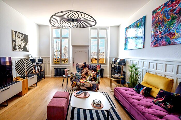 Appartement à vendre - La Rochelle, Centre-ville, Vieux-port, Marché - 6 pièces - 4 chambres