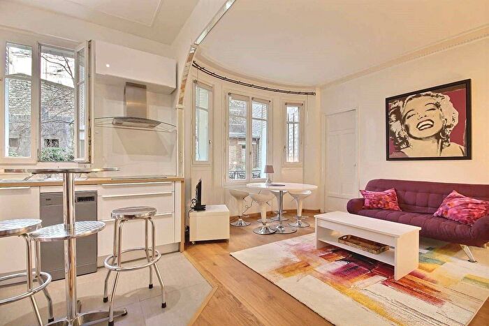 Appartement à louer - Dupleix-Motte Picquet, Paris ème arrondissement - 1 pièce