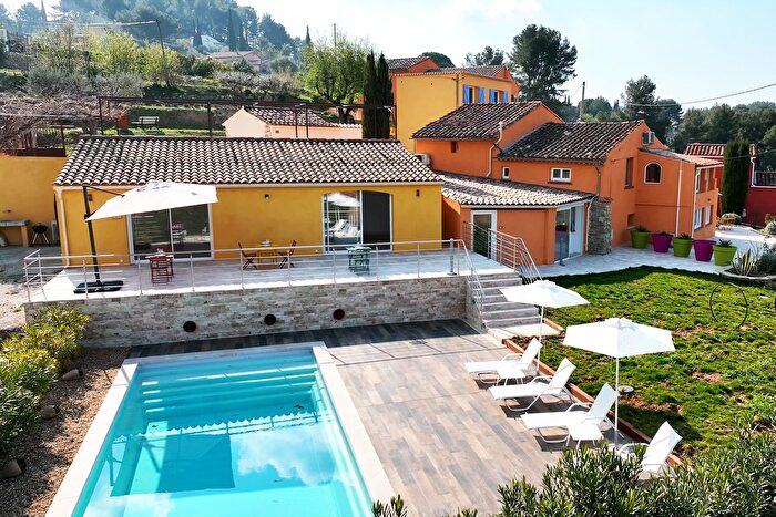 Maison à vendre - Le Beausset - 12 pièces