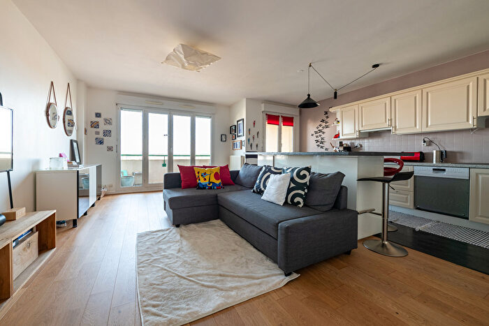 Appartement à vendre - Noisy-le-Grand, Centre-ville - 3 pièces - 2 chambres