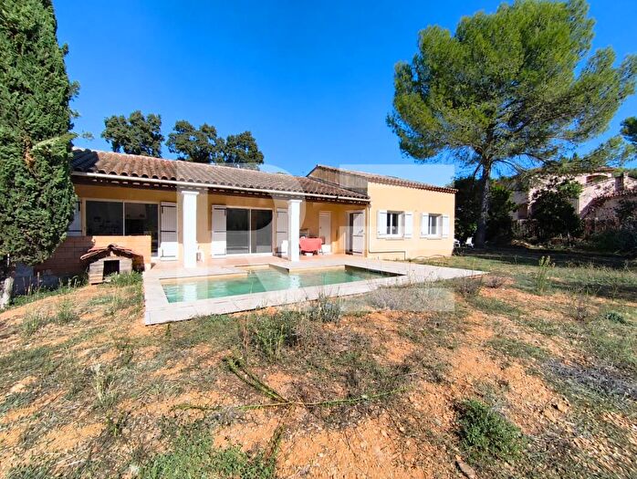Saint-Hilaire-de-Beauvoir : Maison 4 pièces à vendre