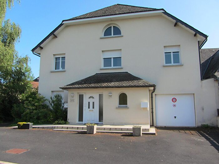 Appartement à louer - Neuvic - 5 pièces - 3 chambres