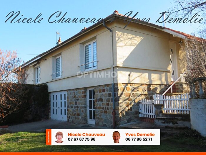 Maison à vendre - Auzat-la-Combelle - 3 pièces - 2 chambres