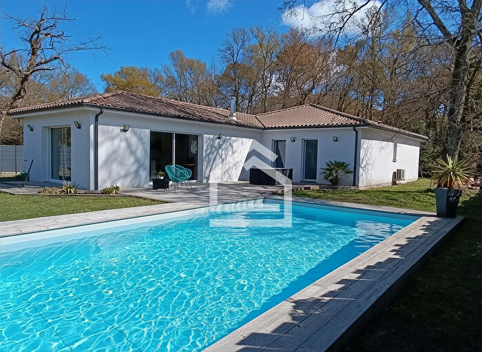 Maison à vendre - Le Taillan-Médoc - 5 pièces - 4 chambres