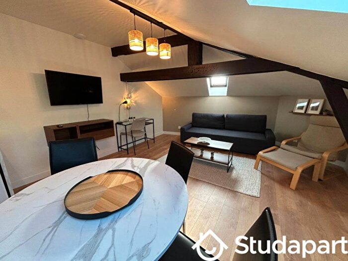 Appartement à louer - Centre Ville, Reims - 2 pièces - 1 chambre