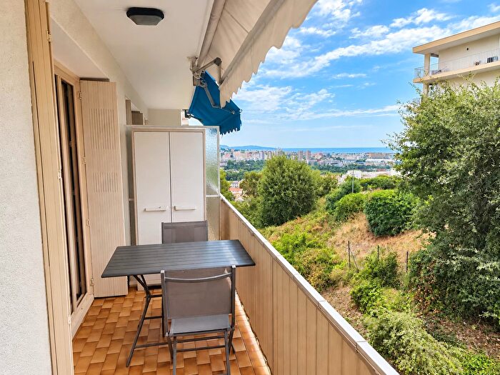 Appartement 4 pièces à vendre à Saint-Laurent-du-Var, Jacquons, Plateaux Fleuris