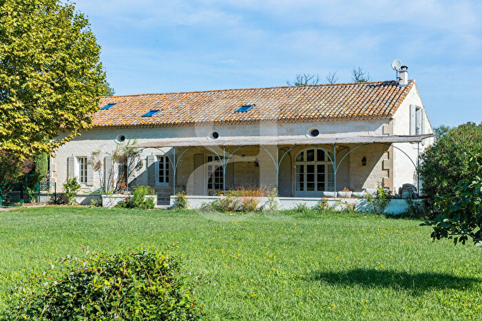 Maison à vendre - Saint-Rémy-de-Provence - 8 pièces - 5 chambres