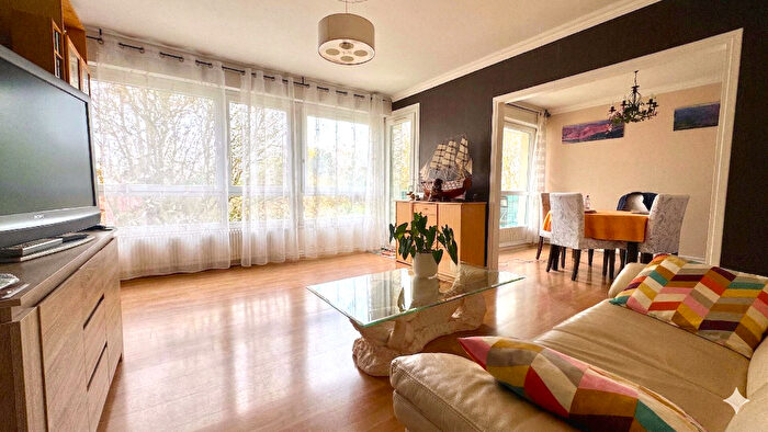 Appartement à vendre - Évry, Parc aux Lièvres - 5 pièces - 3 chambres