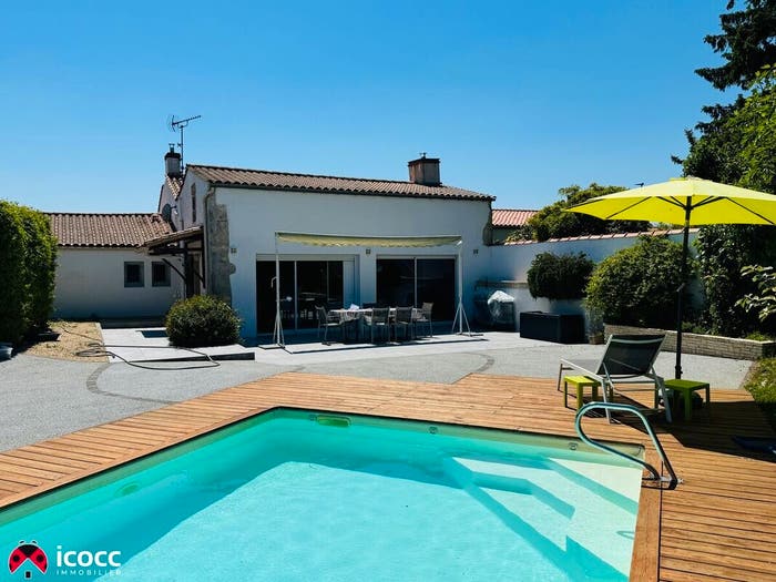 Les Magnils-Reigniers - Maison 6 pièces à vendre