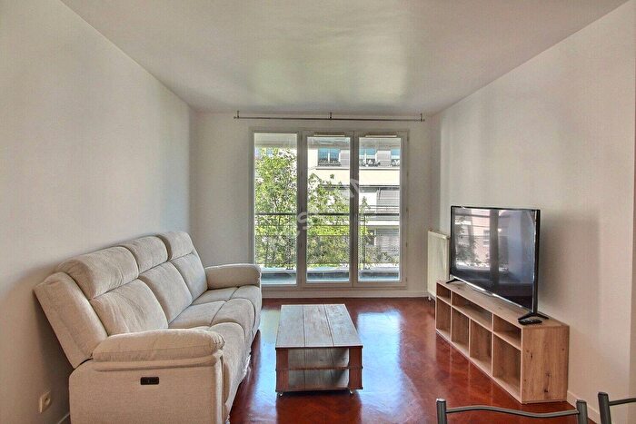 Carnot Gambetta, Suresnes : Appartement 2 pièces à louer