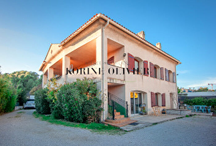 Appartement à vendre - Aix-en-Provence - 3 pièces - 2 chambres