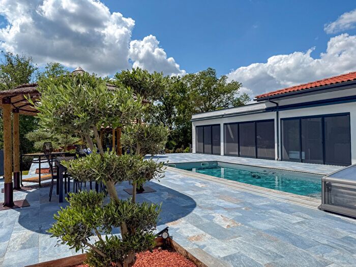 Maison à vendre - Fleurance - 6 pièces - 4 chambres