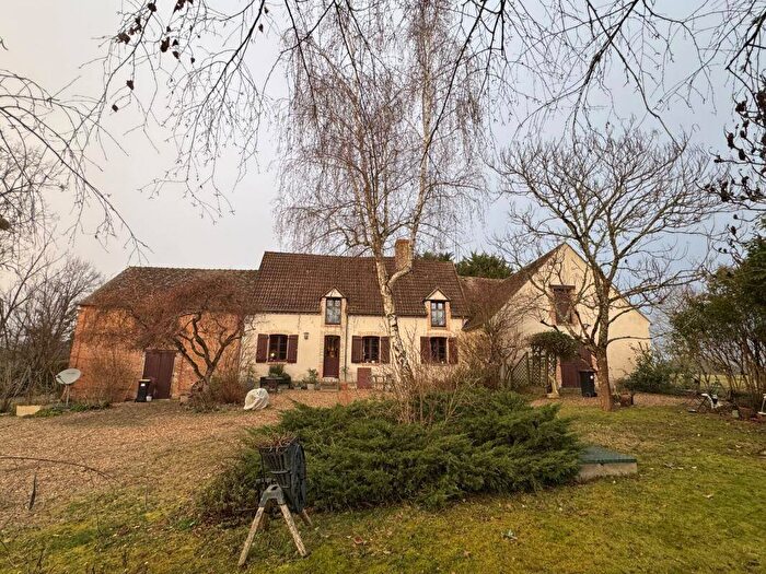 Maison à louer - Marcilly-en-Villette - 5 pièces - 4 chambres