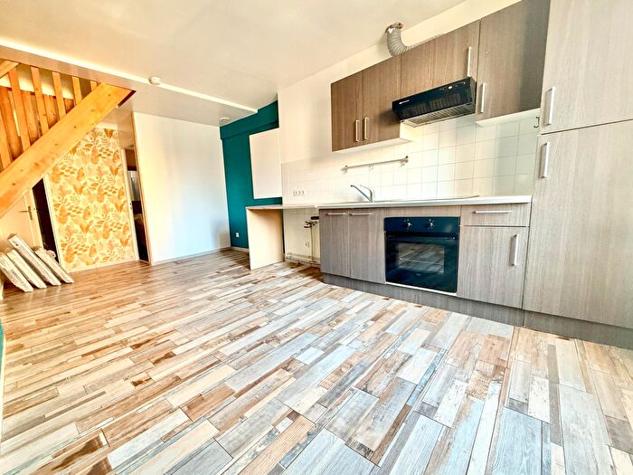 Appartement à vendre - Saint-Méry - 4 pièces - 3 chambres