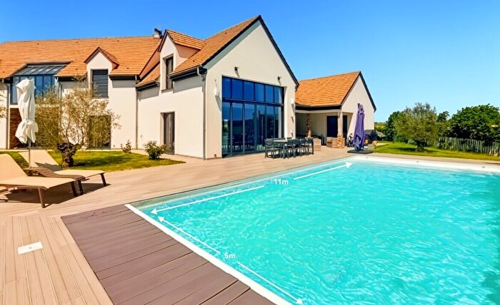 Maison à vendre - Crécy-la-Chapelle - 11 pièces - 6 chambres