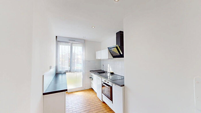 Appartement à louer - Mantes-la-Ville, Louise Michel - 4 pièces - 2 chambres