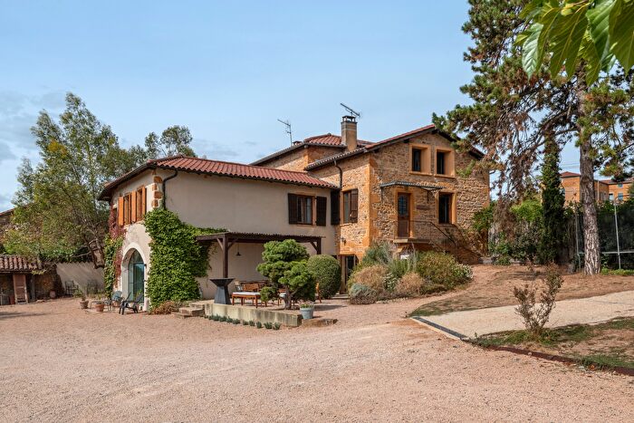 Belmont-d'Azergues : Maison 11 pièces à vendre