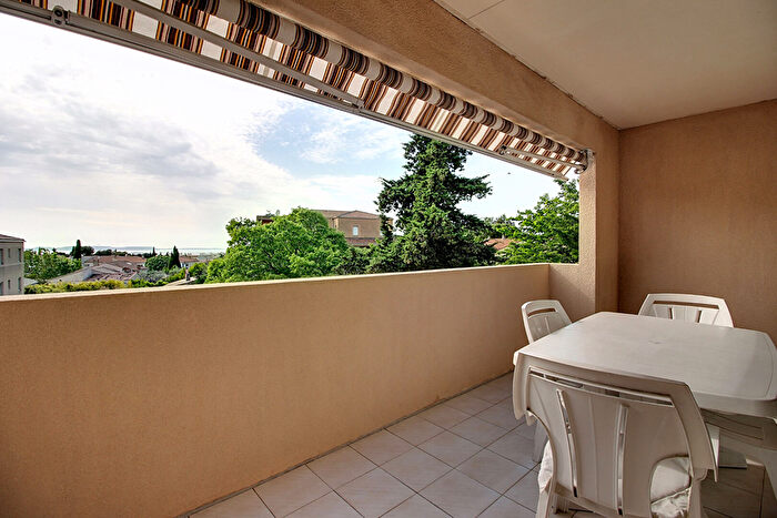 Appartement à louer - Vitrolles - 4 pièces - 3 chambres