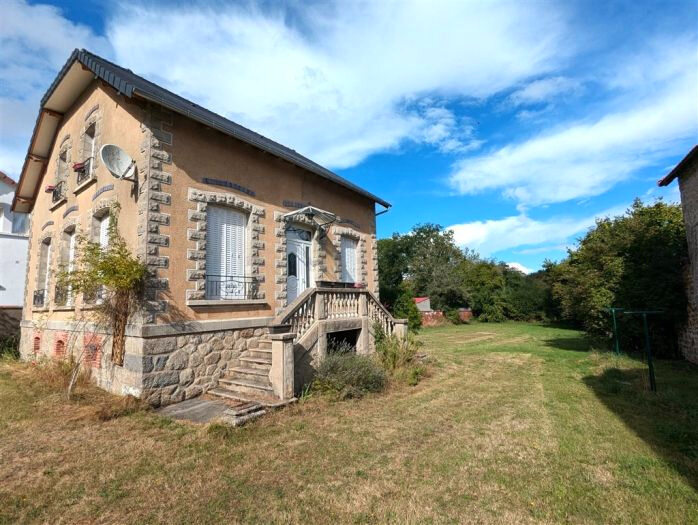 Maison à vendre - Saint-Merd-la-Breuille - 4 pièces - 3 chambres