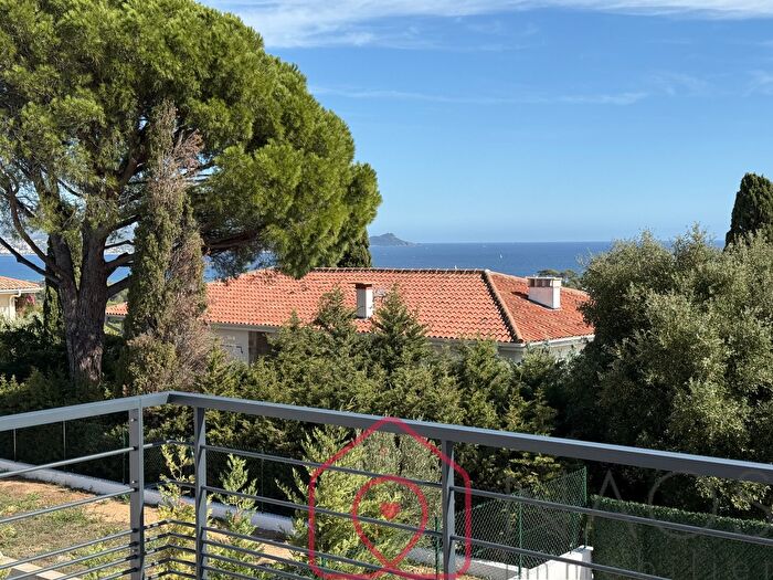 Maison à vendre - Fréjus, Saint-Aygulf - 4 pièces - 3 chambres