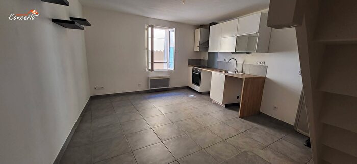 Appartement à louer - Bargemon - 2 pièces - 1 chambre