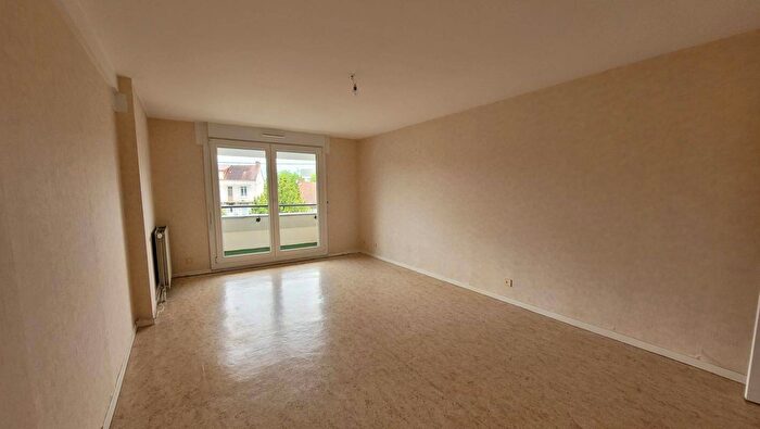 Cité Bretonnie-Chatelet-Favieres-Conches, Montluçon : Appartement 2 pièces à louer