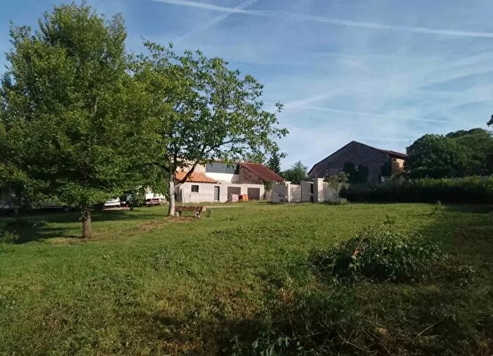 Saint-Julien-de-Bourdeilles - Maison 3 pièces à vendre