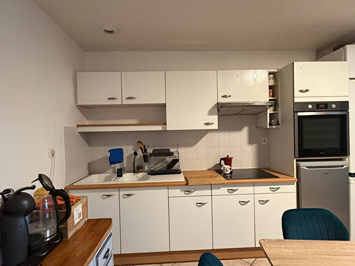 Maison à louer - Saint-Jean-de-Maurienne - 2 pièces - 1 chambre