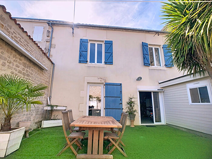 Maison à vendre - Luçon - 7 pièces - 6 chambres