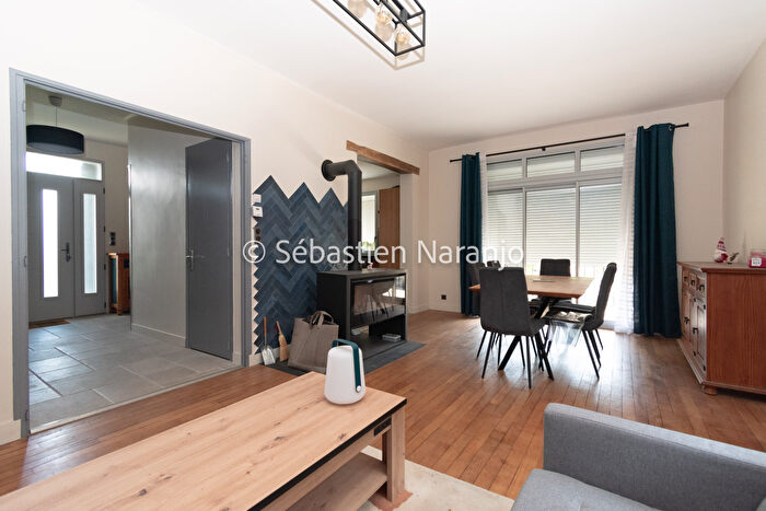 Maison 5 pièces à Nexon, à vendre