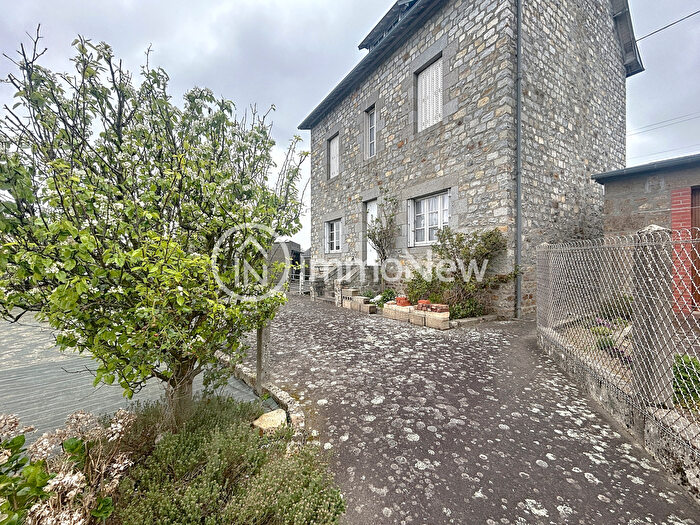 Maison à vendre - Sourdeval - 5 pièces - 3 chambres