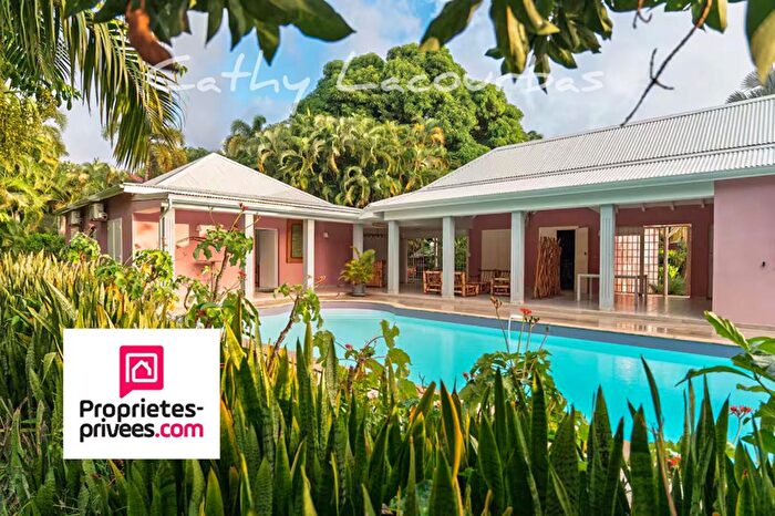 Maison à vendre - Bouillante - 8 pièces - 5 chambres