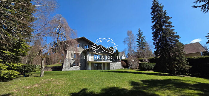 Maison à vendre - Le Chambon-sur-Lignon - 8 pièces - 6 chambres