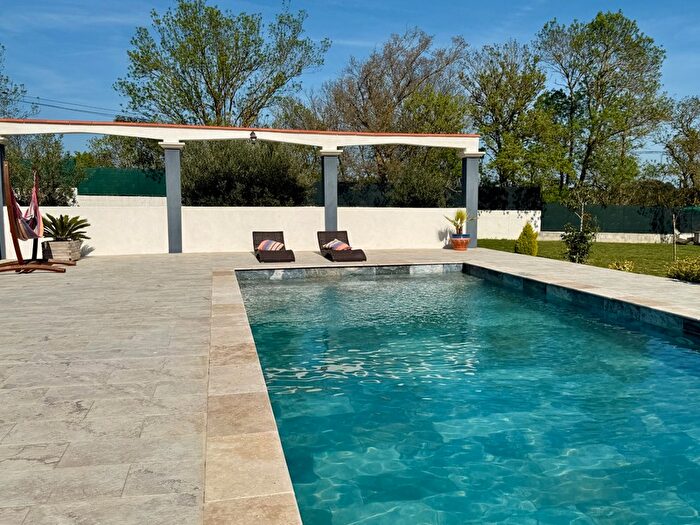 Maison à vendre - Villemoustaussou - 9 pièces - 5 chambres