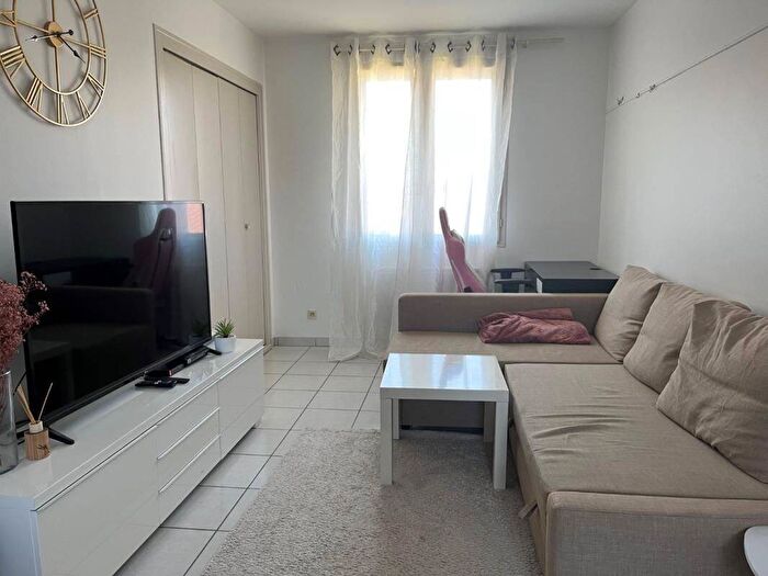 Appartement 2 pièces à Villars-les-Dombes, à louer