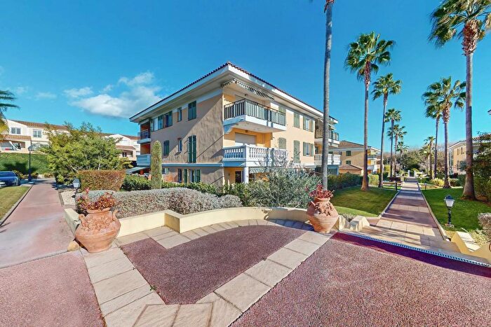 Appartement à vendre - Mandelieu-la-Napoule, Capitou - 3 pièces - 2 chambres