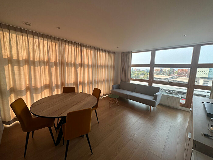 Appartement à louer - Lille, Centre-ville, Euralille - 2 pièces - 1 chambre