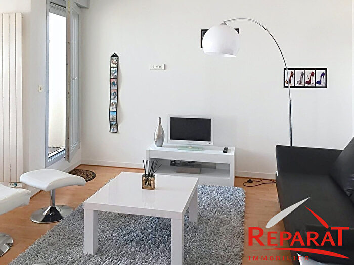 Appartement à vendre - Limoges, Centre-ville, Hôtel de Ville, Emailleurs - 2 pièces - 1 chambre