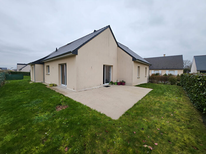 Maison à louer - Meslay-du-Maine - 5 pièces - 4 chambres