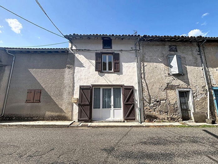 Ercé : Maison 3 pièces à vendre
