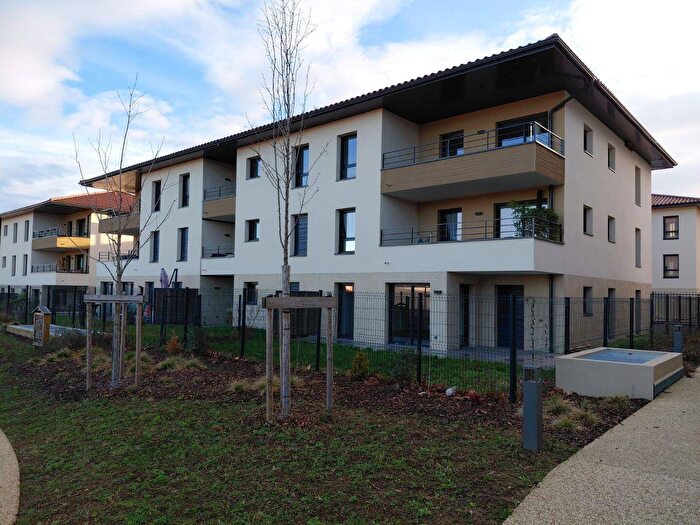 Appartement à louer - Saint-Pierre-de-Chandieu - 4 pièces - 3 chambres