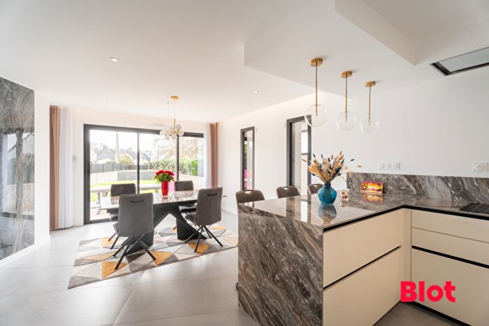 Maison à vendre - Plescop - 6 pièces - 3 chambres