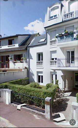 Appartement à louer - Livry-Gargan, Centre-ville - 3 pièces - 2 chambres