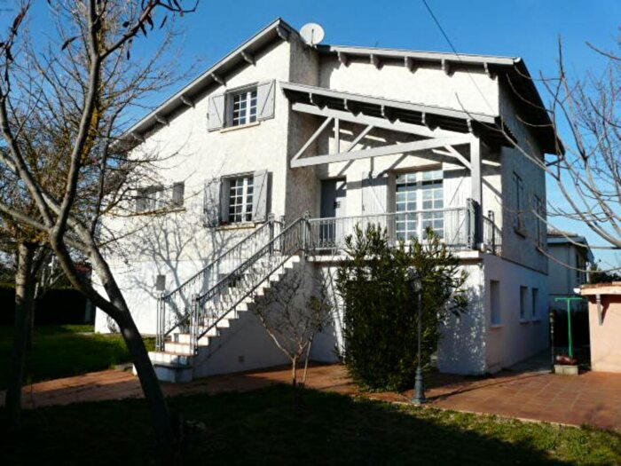 Maison à louer - Agen, Le Goulfie - 9 pièces - 6 chambres