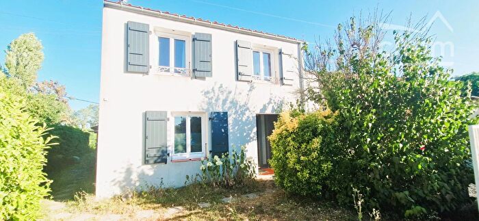 La Tour-du-Pin : Maison 7 pièces à vendre
