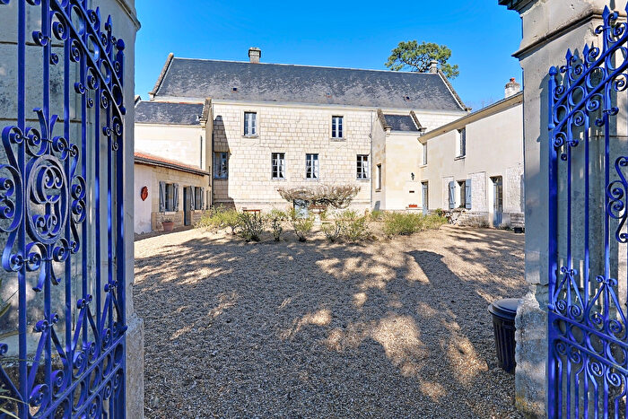 Maison à vendre - Saumur - 17 pièces - 9 chambres