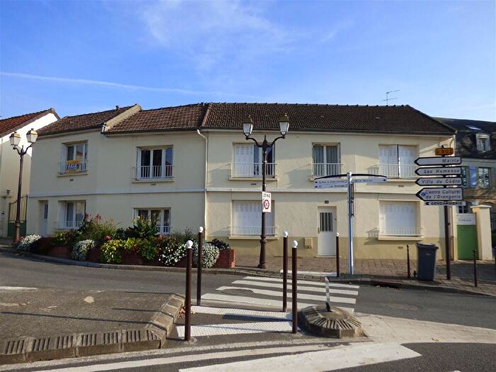Appartement 1 pièce à Roissy-en-France, à louer