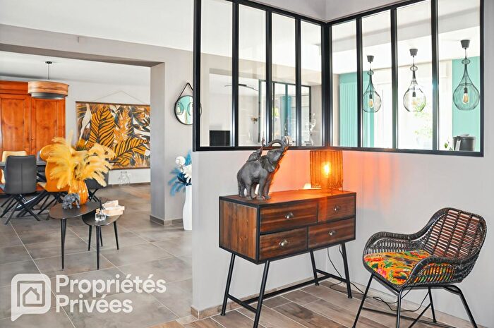 Maison 5 pièces à L'Huisserie, à vendre