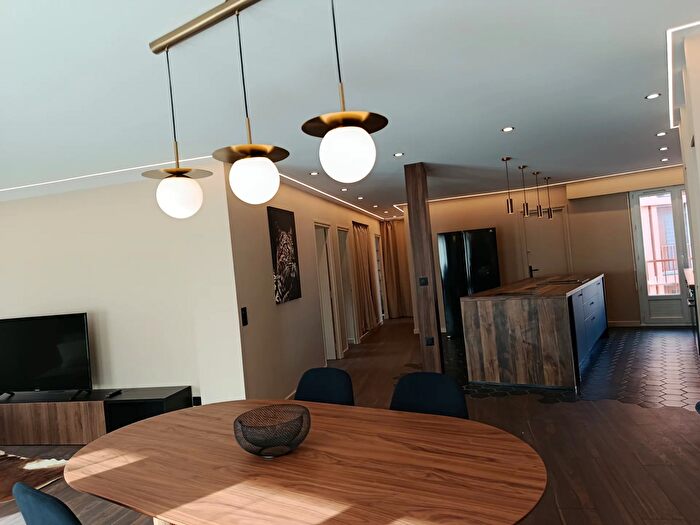 Appartement à vendre - La Londe-les-Maures, Centre-ville - 4 pièces - 3 chambres